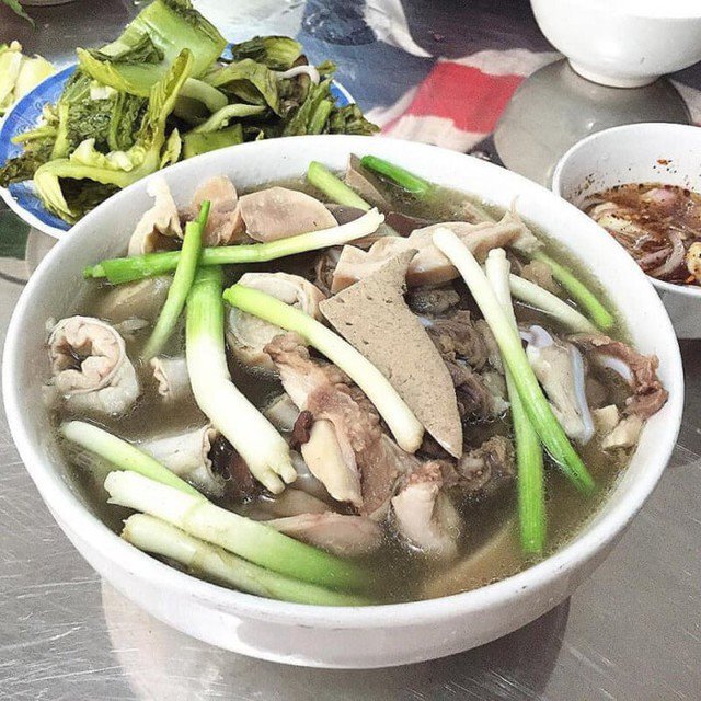 Những quán lòng lợn ngon không thể bỏ lỡ quận Đống Đa - Công thức nấu ăn